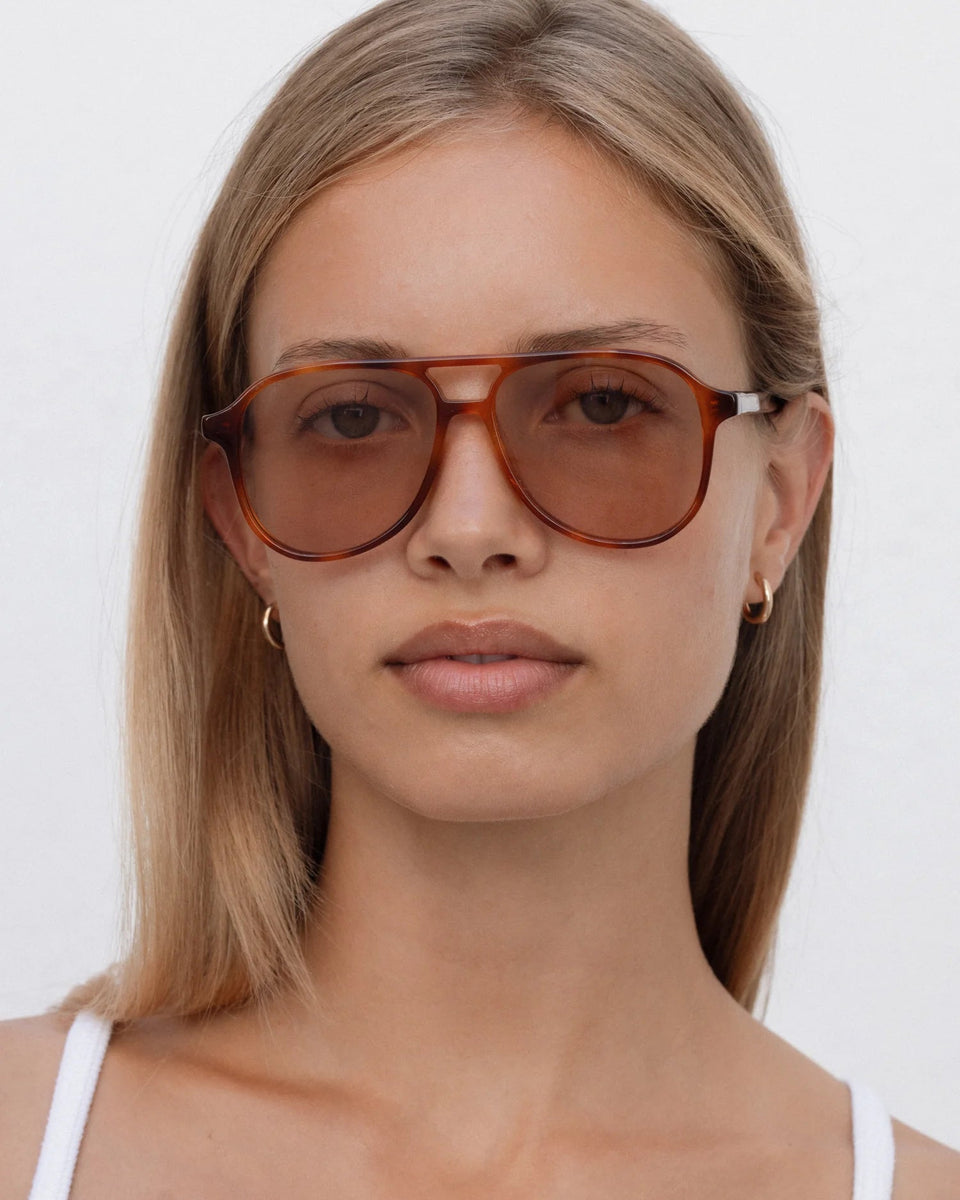 Lu Goldie | Scout | Chestnut & Light Brown Lens Sunglasses | Shade Files